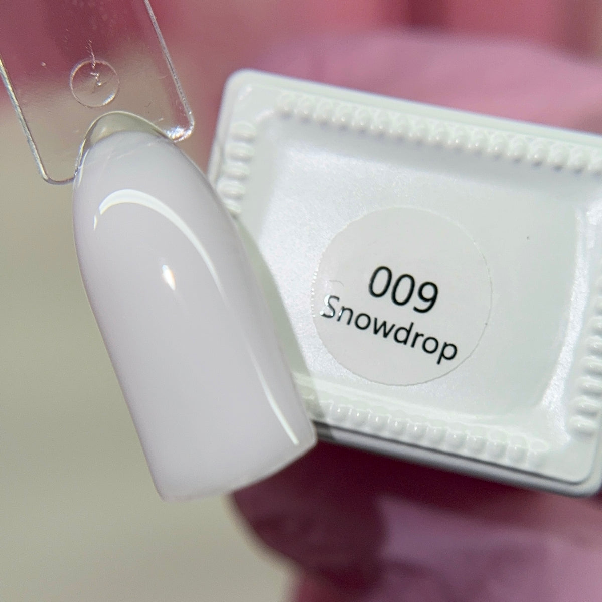 009 Snowdrop – LN Nailed It